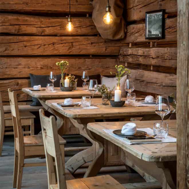 Alm-Restaurant im Bergdorf | Huwi's Alm in Leogang